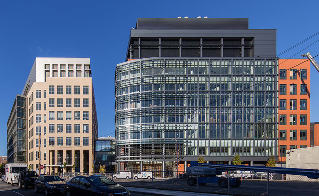 Pfizer at Six Ten Main/MIT | Elkus Manfredi Architects